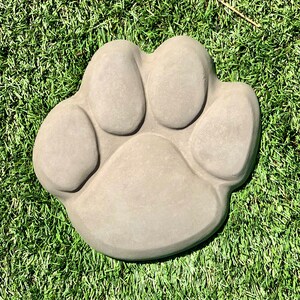 PAW STEPPING STONE: Solid Concrete Dog Cat Steppingstone Pavers ...