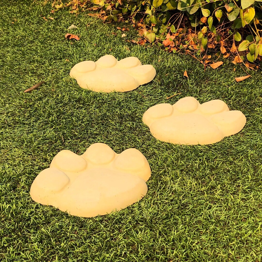 PAW STEPPING STONES: Durable Solid Stone Pavers. Pet Print ...