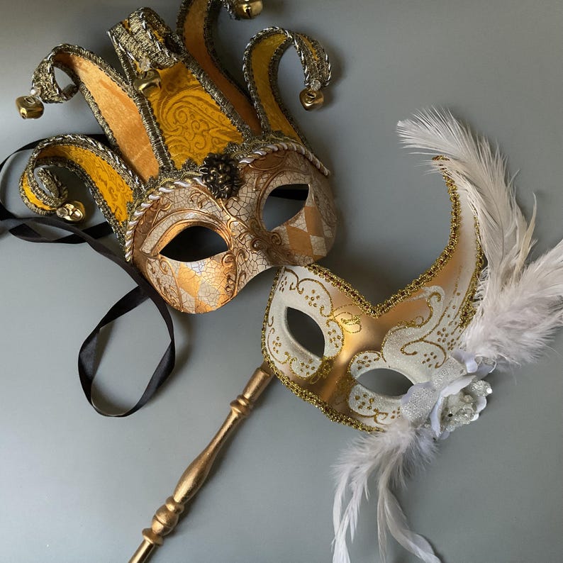 Harlequins Gold White Masquerade Jolly Jester Mask With Handle: Classic ...