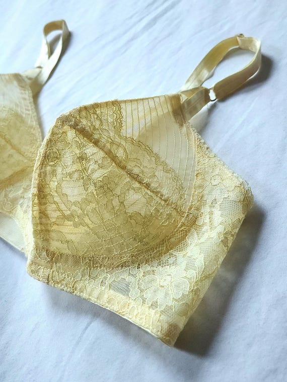 1950s Vintage Bullet Bra: 36B Yellow Lace Hollywood V… - Gem
