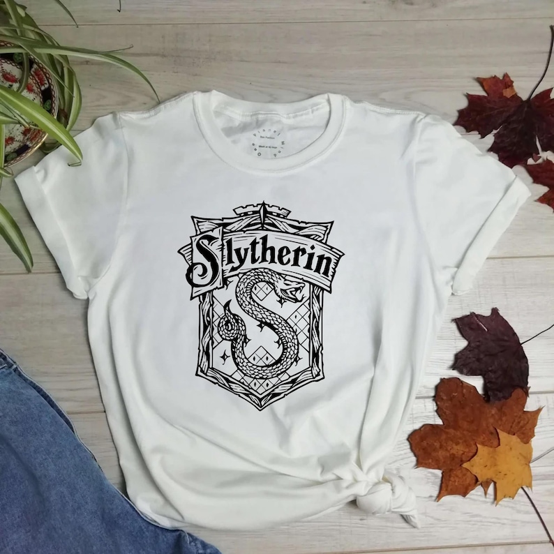 Snake Crest SVG | Fantasy Emblem Digital Design | Magical Serpent Logo ...