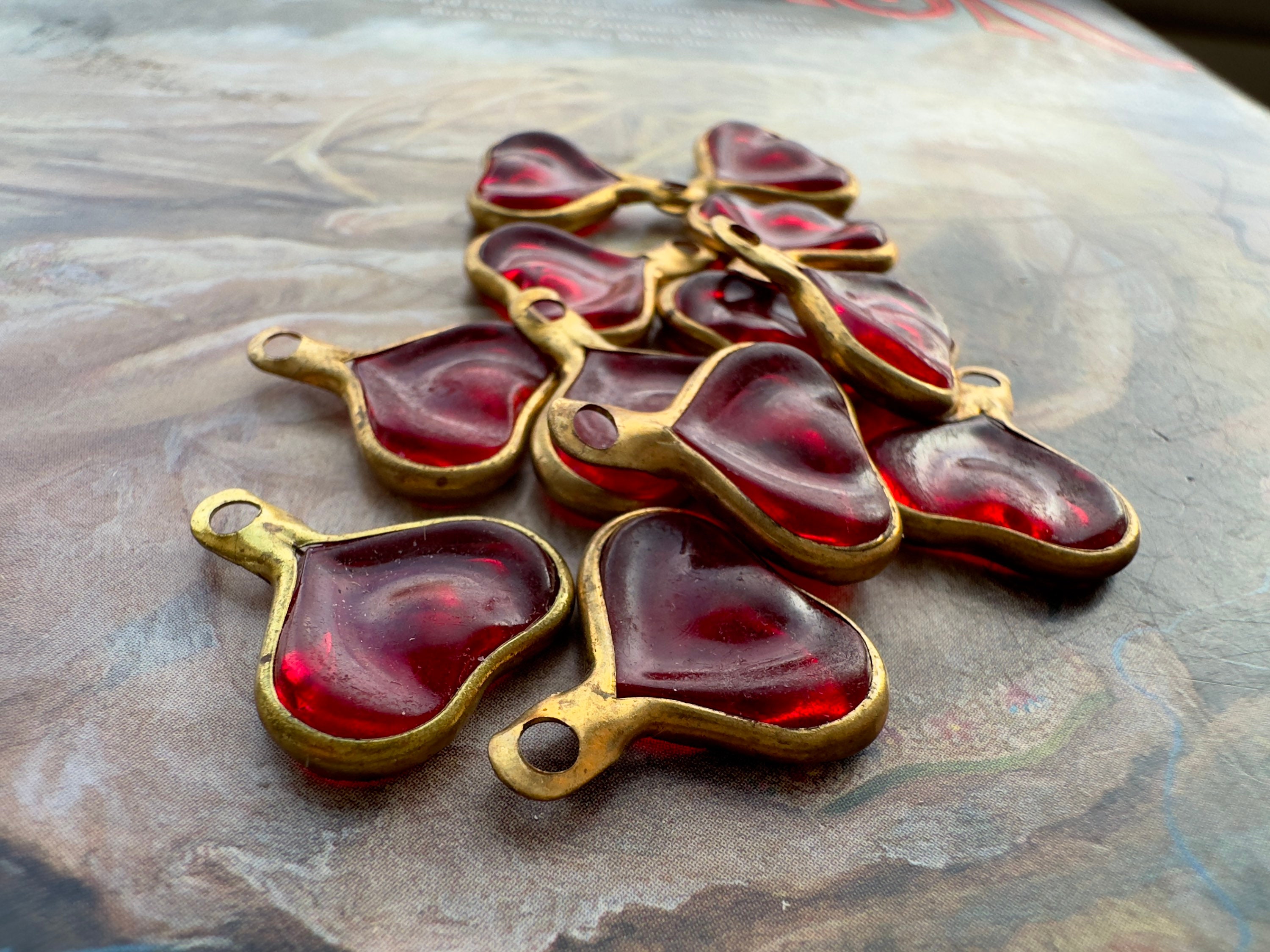 12 Vintage Ruby Red LUCITE Resin Channel Set HEART Flower Petal Small ...