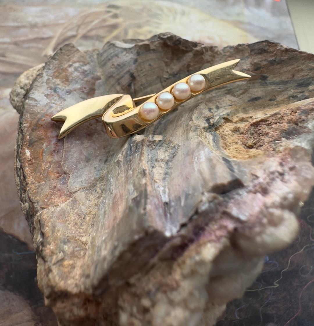 Vintage AVON Brooch Pin Gold Ribbon Banner Pearl Brooch - Etsy