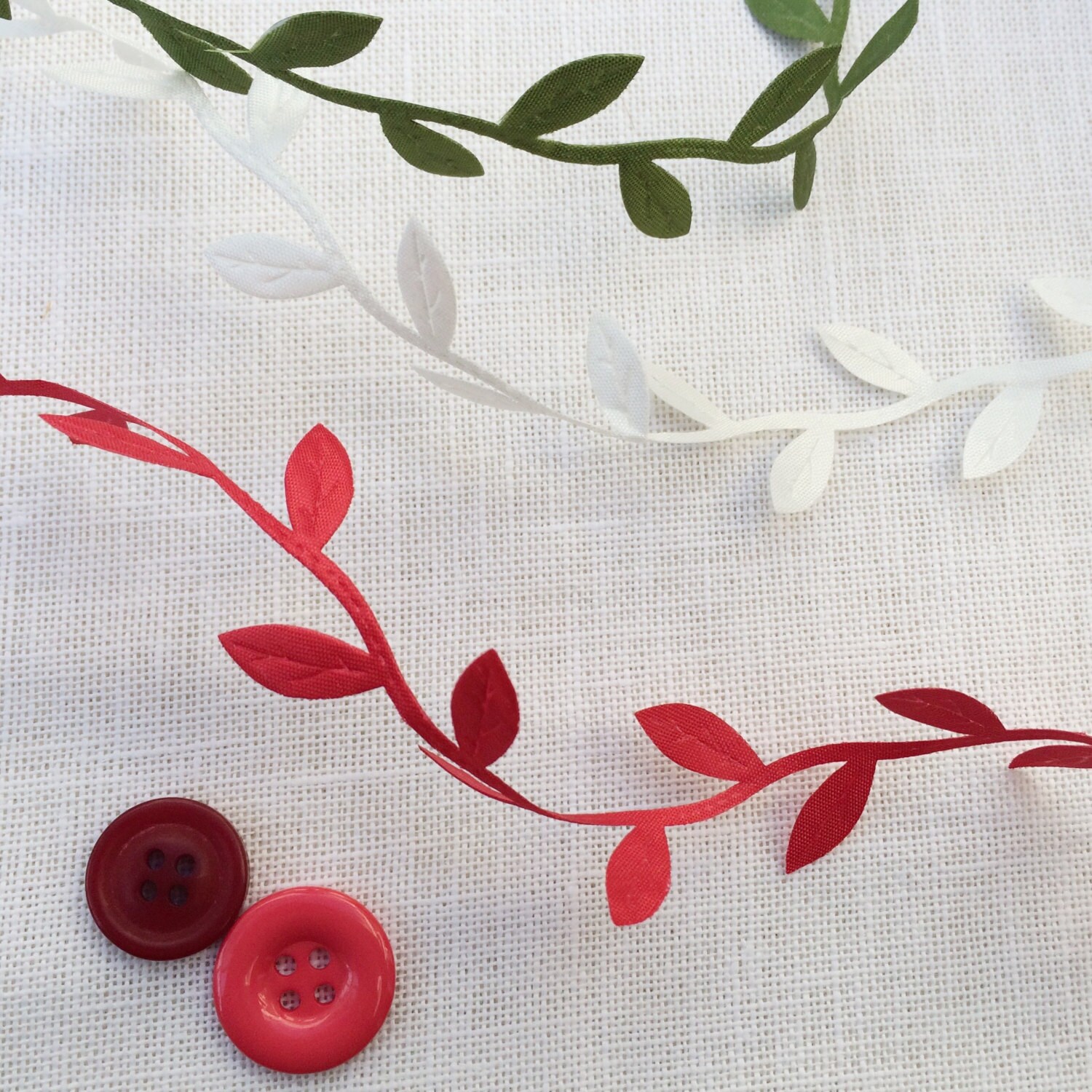 Leaf Ribbon. Cut Out Leaf Trim in Red, Green or Ivory. Christmas Ribbon ...
