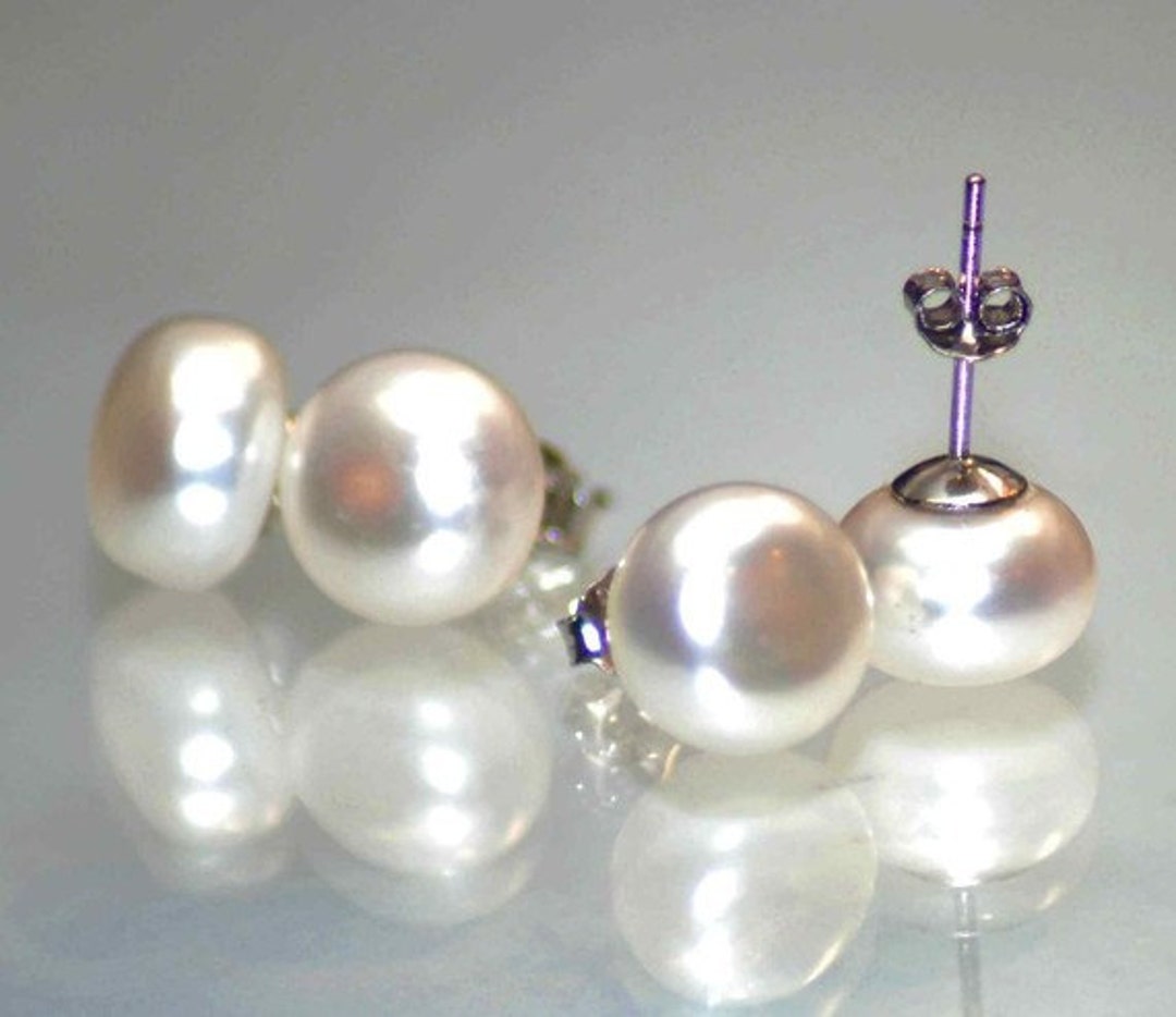 AAA 8-8.5 White Round Freshwater Pearl Stud Earrings: Sterling Silver ...
