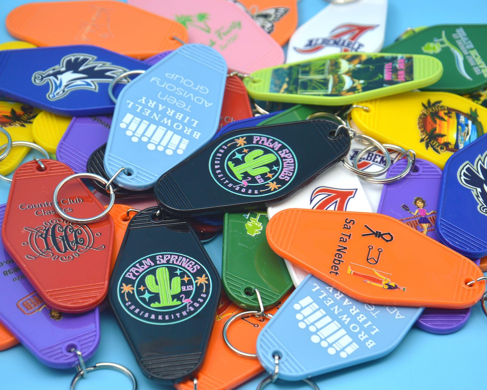 Custom Bulk Motel Hotel Keychains, Personalized Plastic Vintage Motel ...