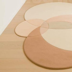 Minimalist Round Area Rug: Beige & Blush Overlapping Circles - Etsy