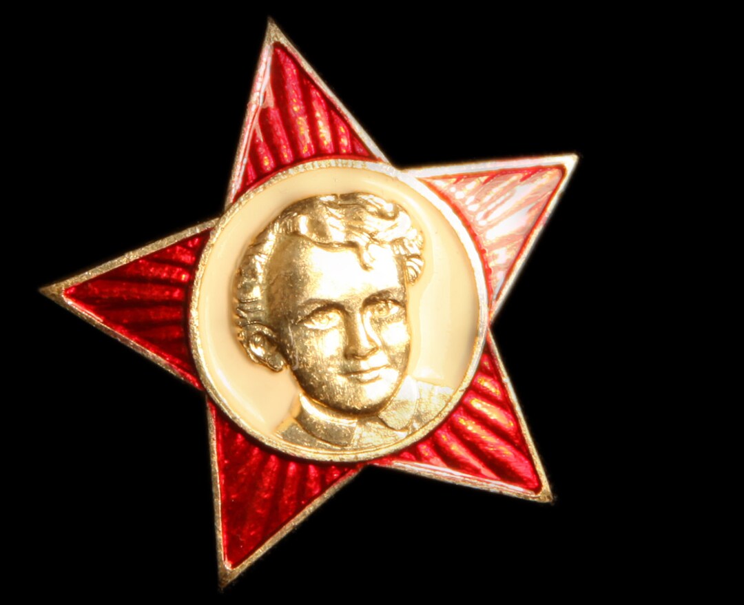 Soviet Little Octobrist Pin Back Badge for Collection With Young Lenin ...