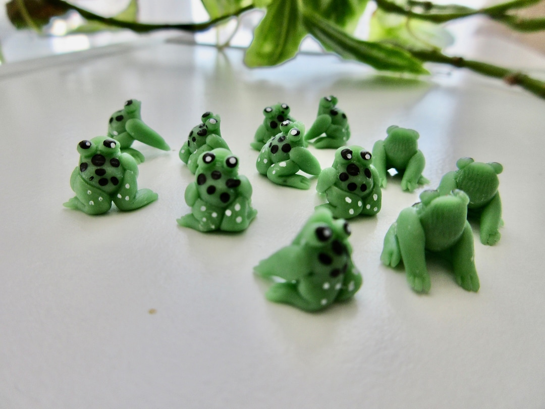 Miniature Teeny Tiny Green Frogs - Etsy