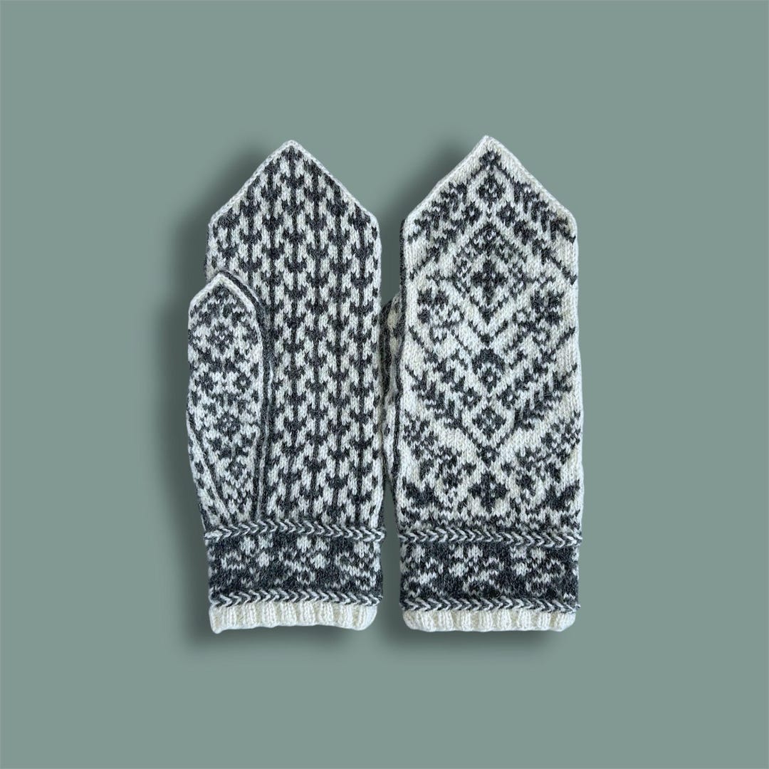 100% Swedish Wool Mittens "rådhusvin" - Etsy