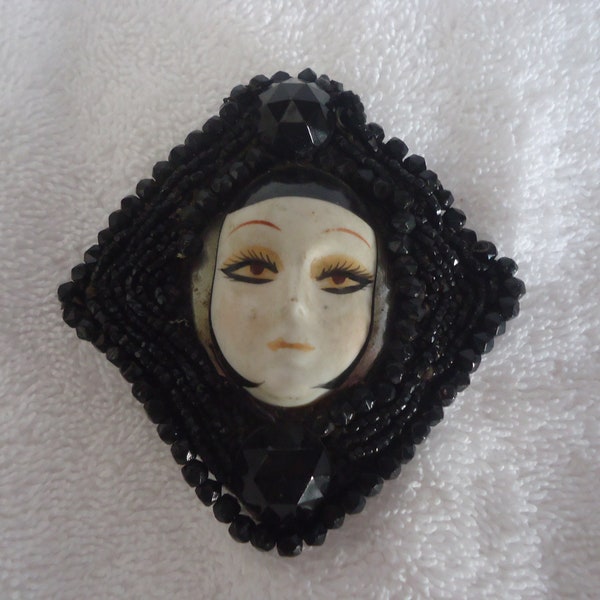 Face Brooch - Etsy