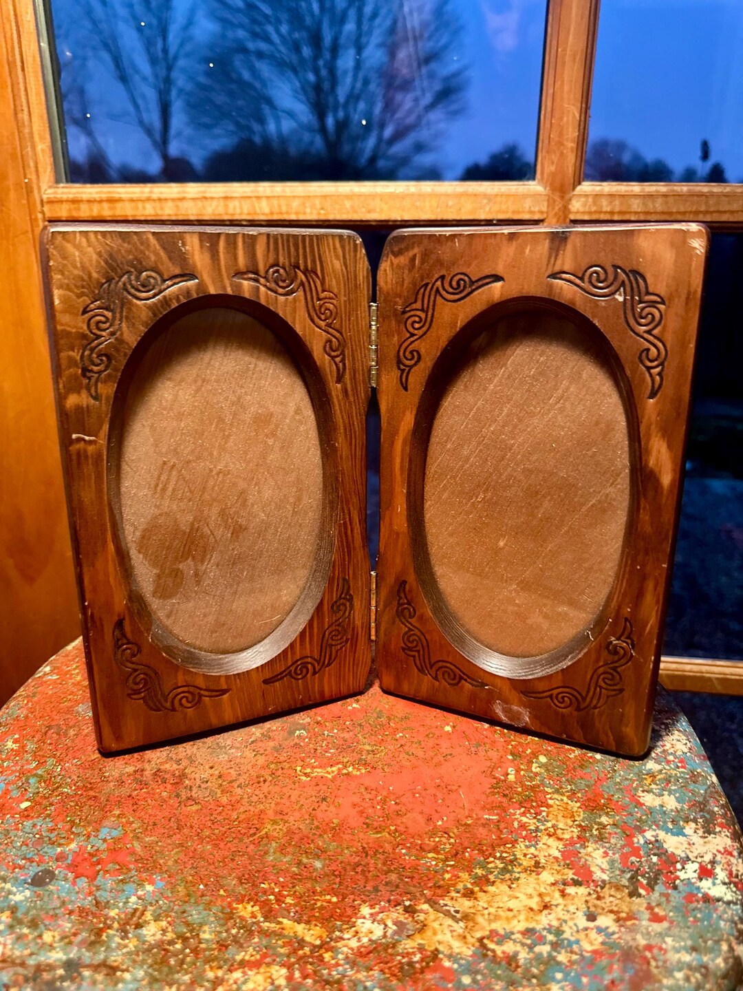 MCM Vintage Hinged Wood Carved Double Oval Photo Picture Frames Holds ...