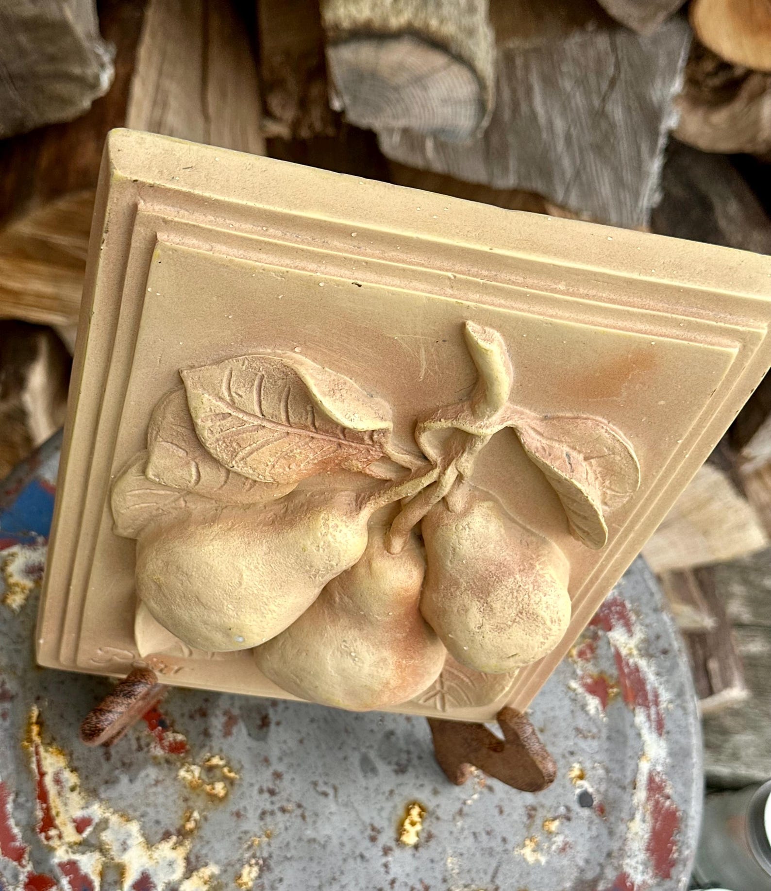 Vintage 3D Plaster Retro Fruit Wall Decor Fleur De Lis Wall Art Plaque ...