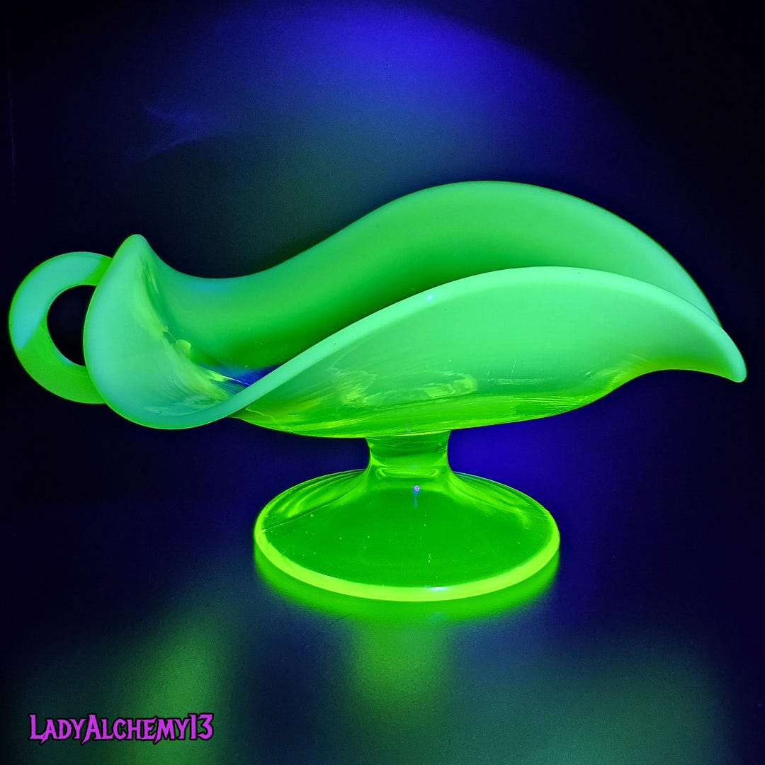 Uranium Glass Topaz Vaseline Opalescent Dish Vintage Antique UV ...