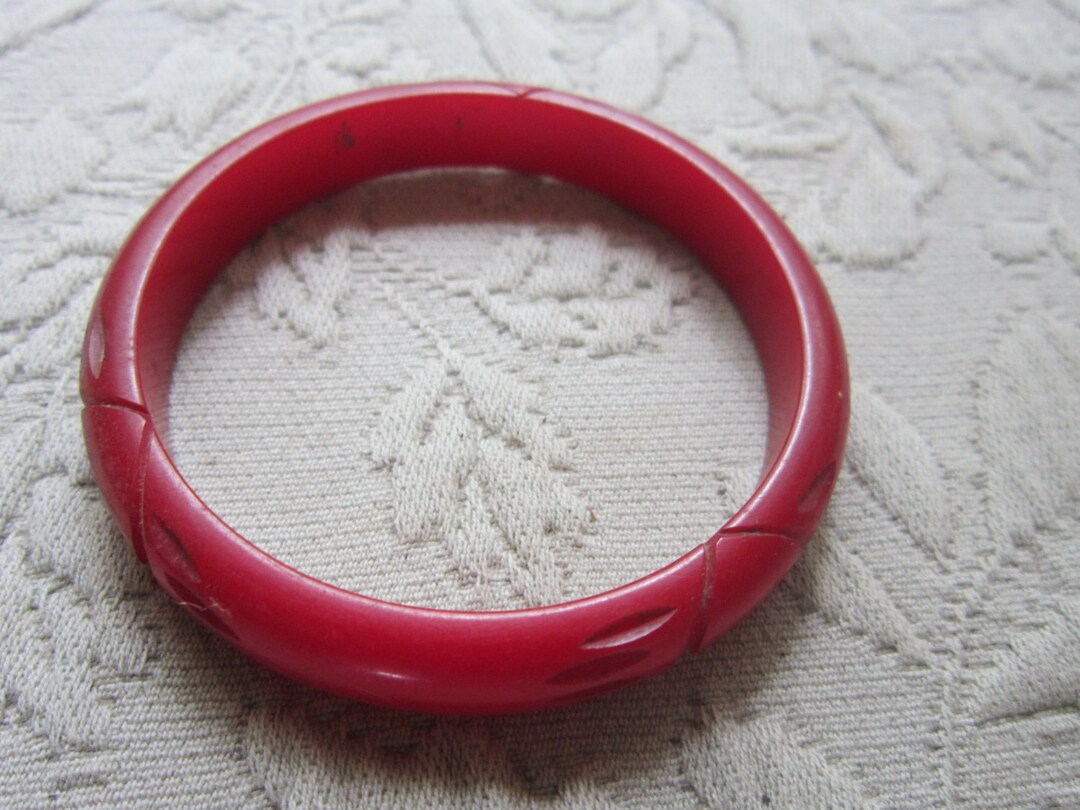 Deep Cherry Red Bakelite Bangle Bracelet, Bakelite ,carved Bakelite - Etsy