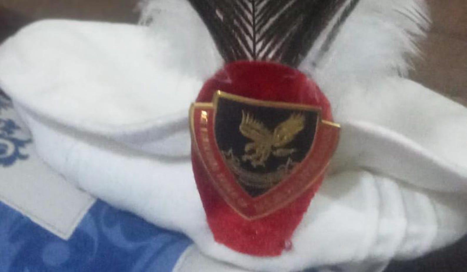 Handmade Wool Chitrali Pakol Hat: Tribal Afghan Cap With Feather Brooch ...