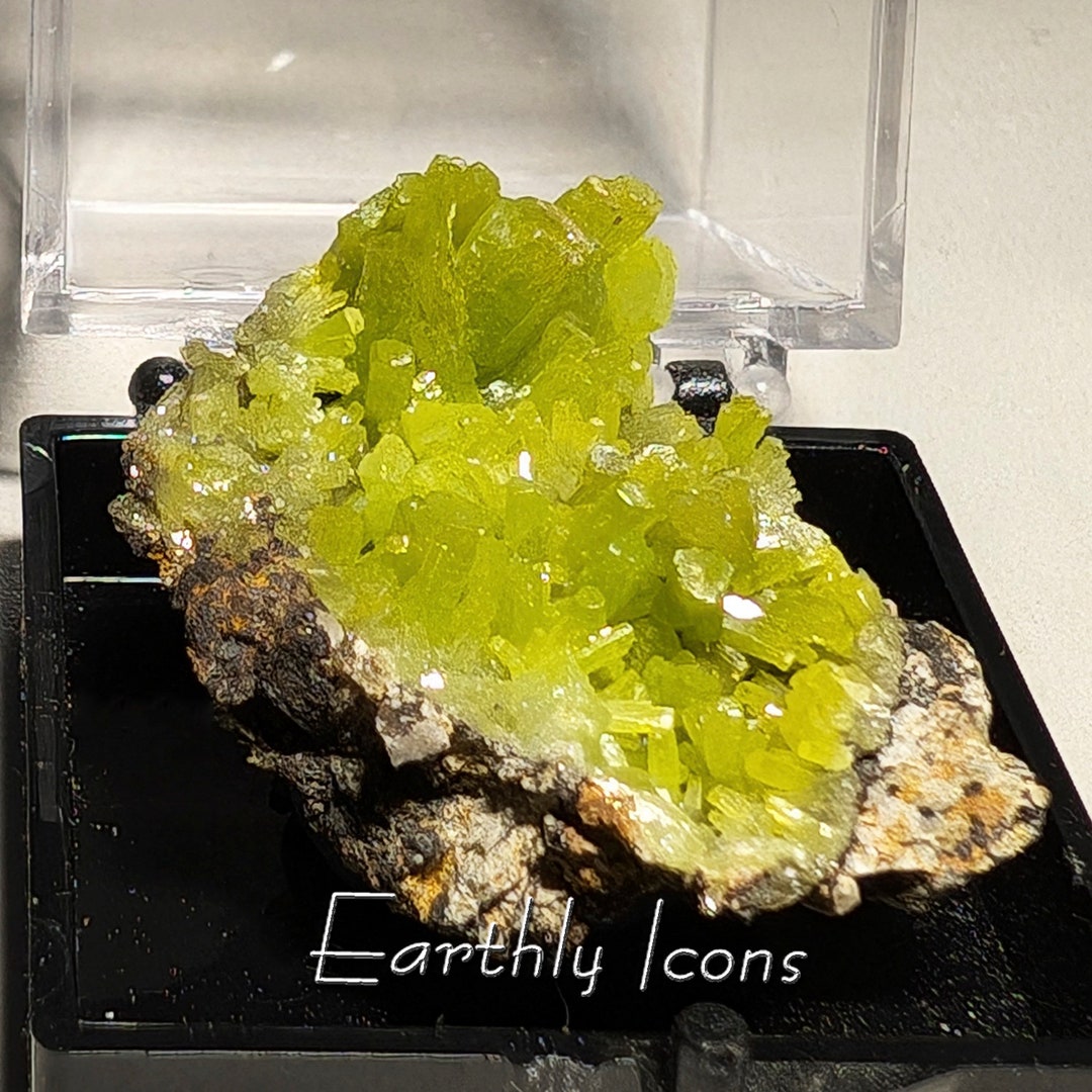 Pyromorphite Thumbnail Specimen From Guangxi, China Pyromorphite ...