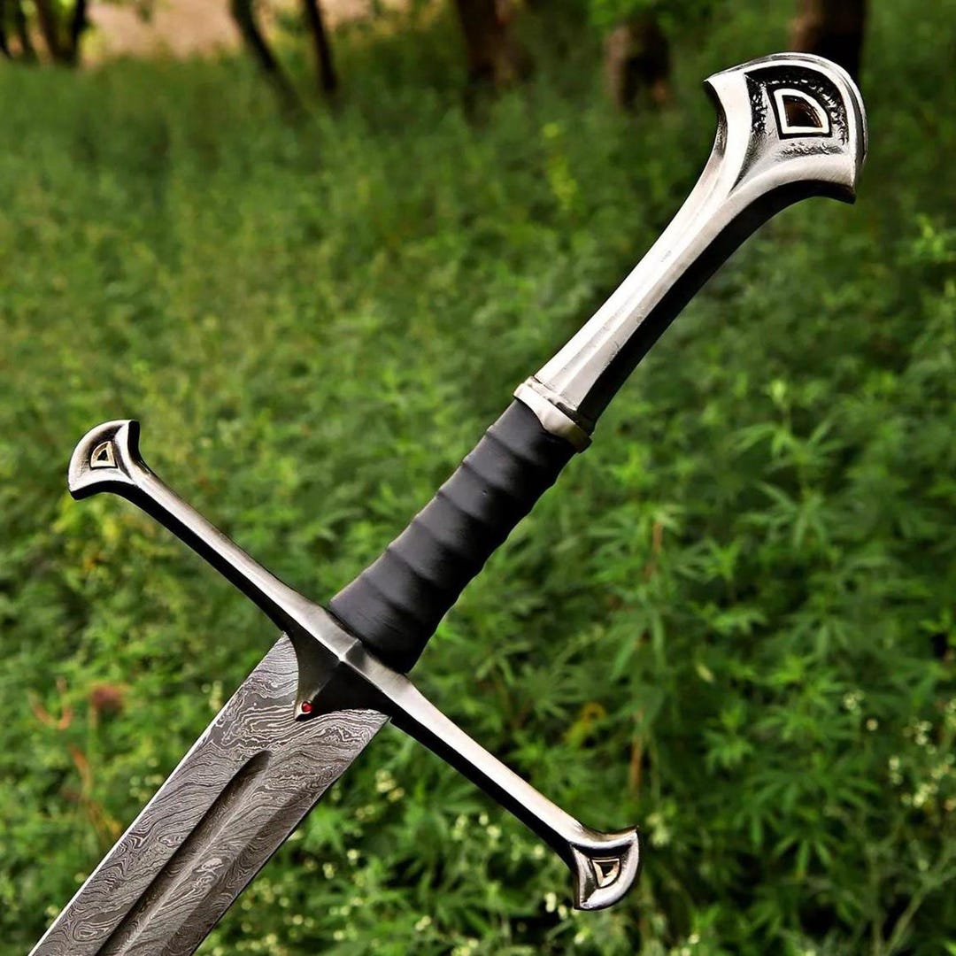 Hand-forged Damascus Medieval Longsword | Custom Steel Sword With ...