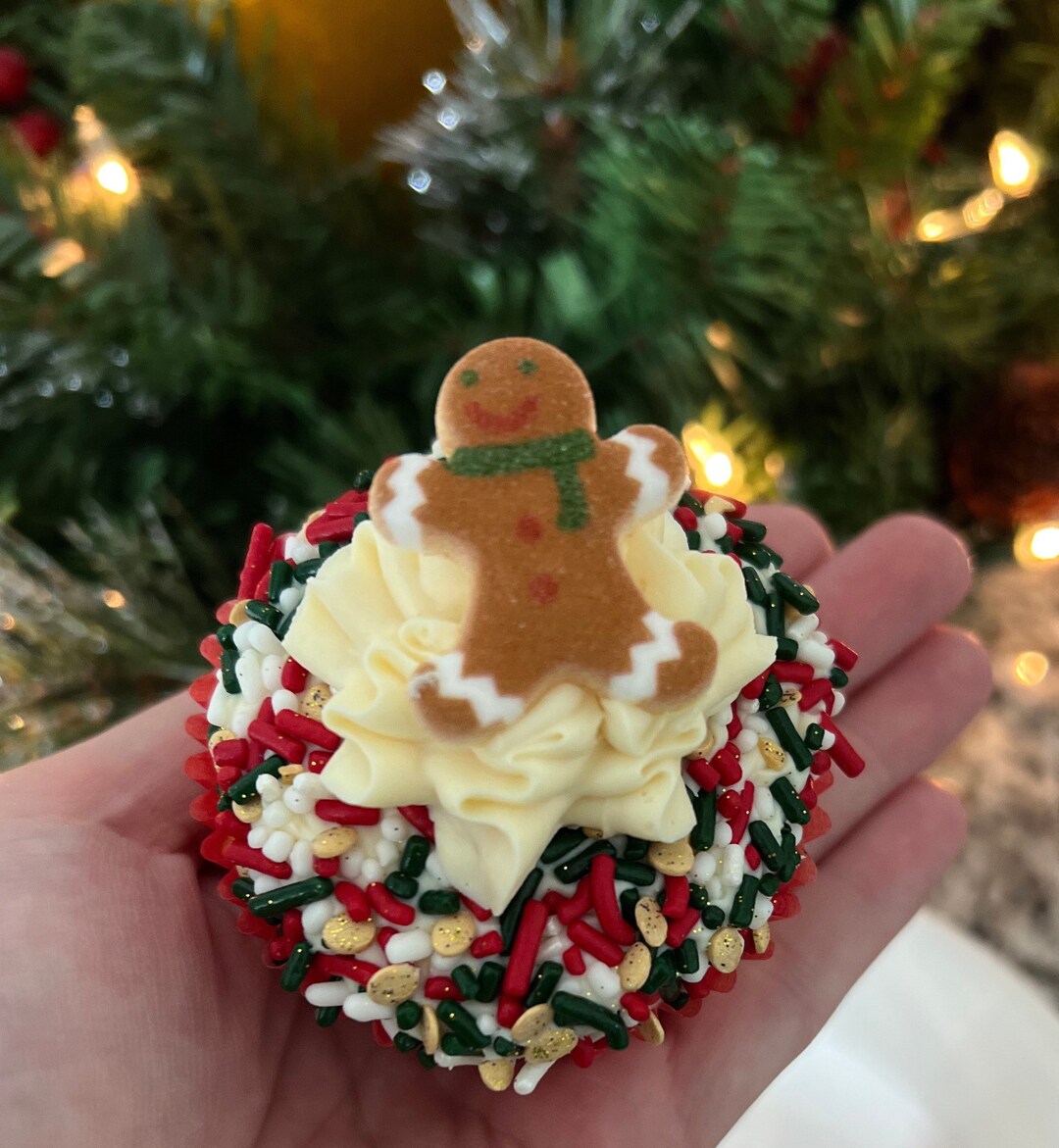 Gingerbread Men Sugar Toppers / Gingerbread Boy Toppers / Cupcake ...