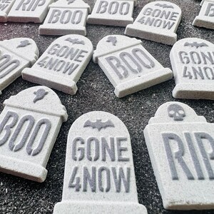 Tombstones Dec-ons® Decorations / Sugar Tombstones for Halloween Cakes ...