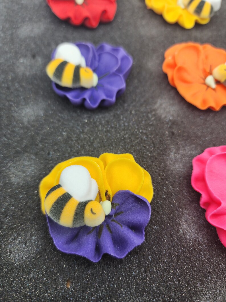 Bee and Pansy Edible Cupcake Toppers / Edible Bee / Gum Paste - Etsy