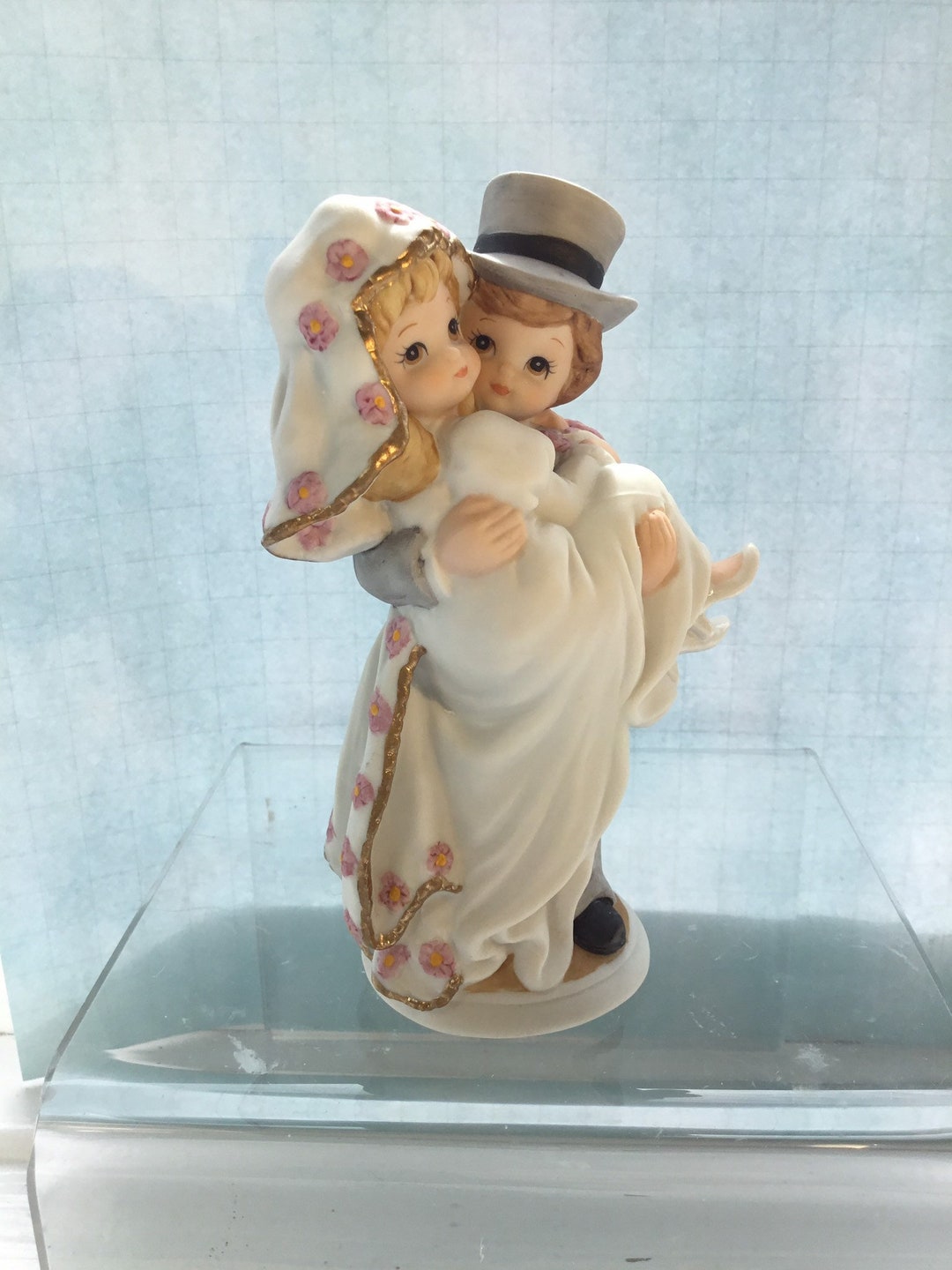 Wedding Figurine / Bridal Couple / Porcelain Wedding Figurines ...