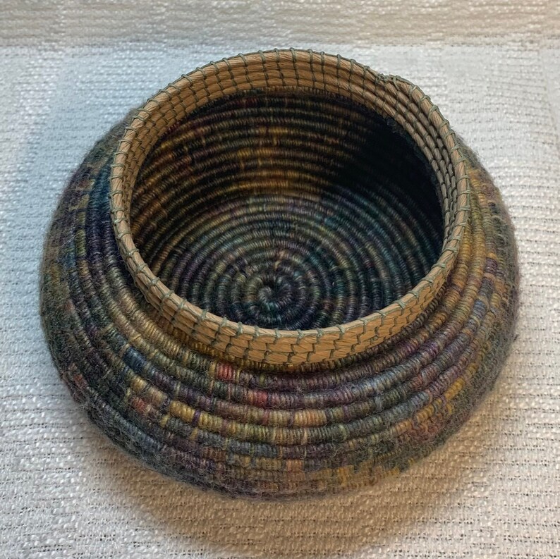 E1422 Closed Coiled Basket With Lid - Etsy