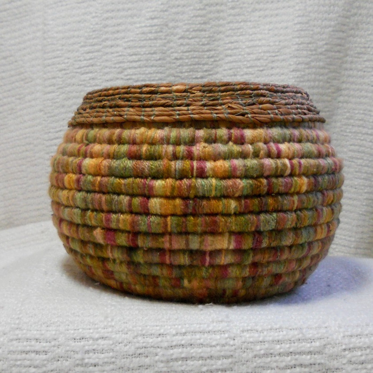 E160 Closed Coiled Basket - Etsy