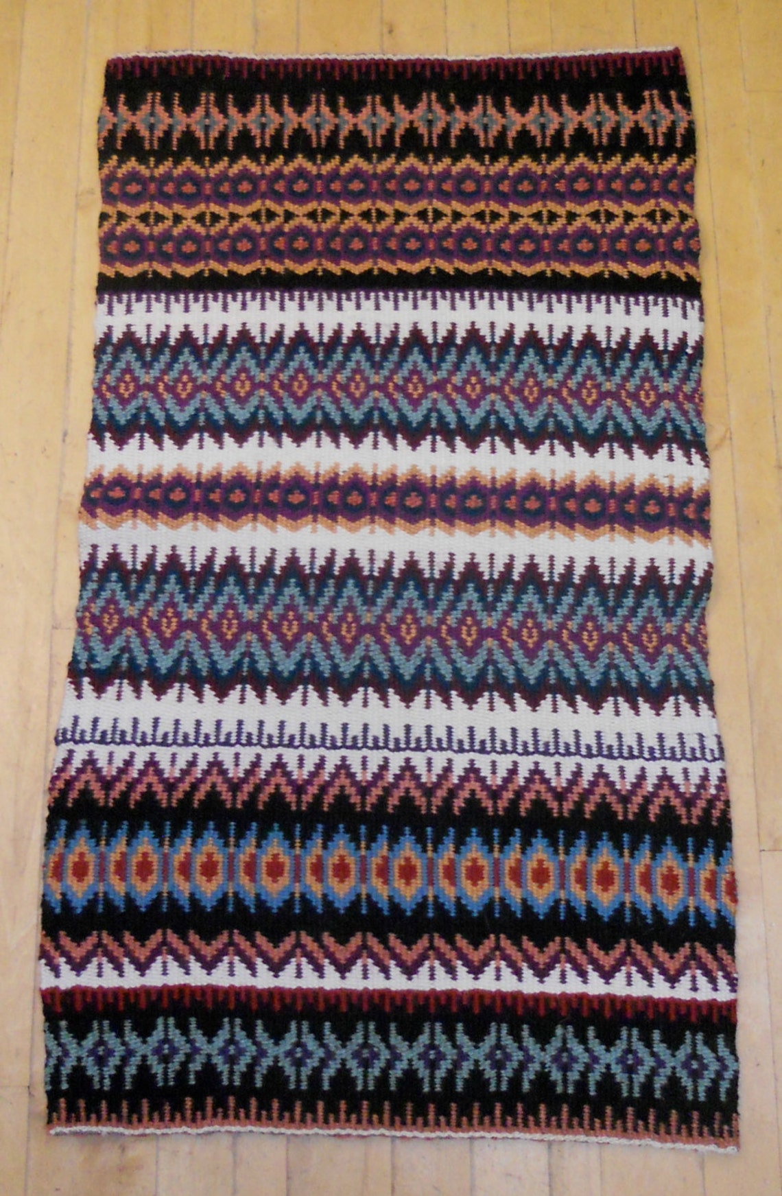 E639 Boundweave Rug, Black & White Floor or Wall Hanging, Zen ...