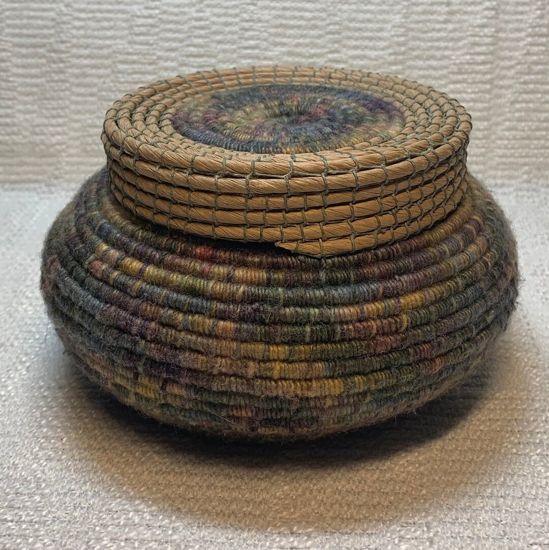E1422 Closed Coiled Basket With Lid - Etsy