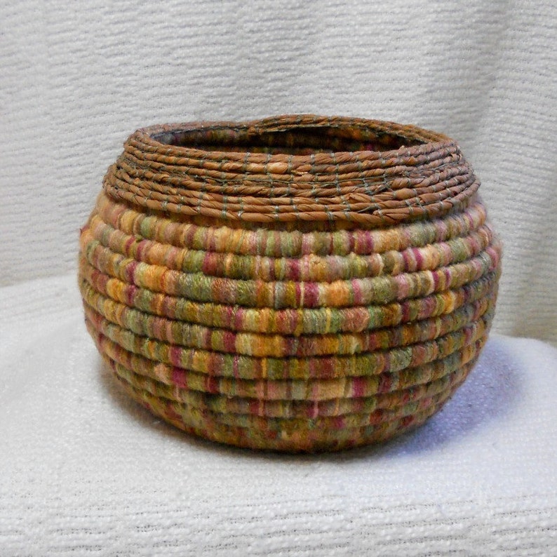 E160 Closed Coiled Basket - Etsy