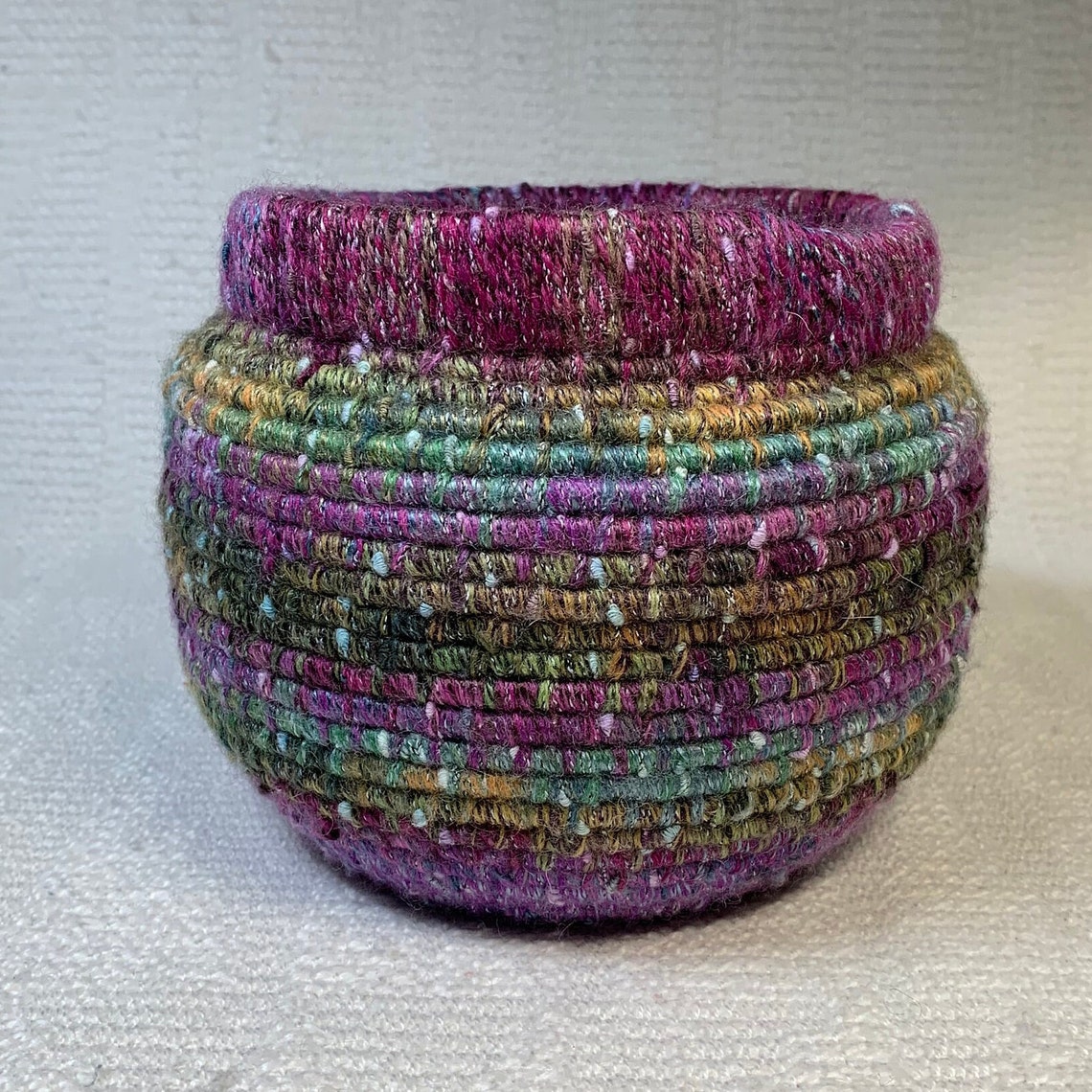 E1360 Closed Coiled Basket - Etsy