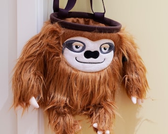 sloth climbing bag