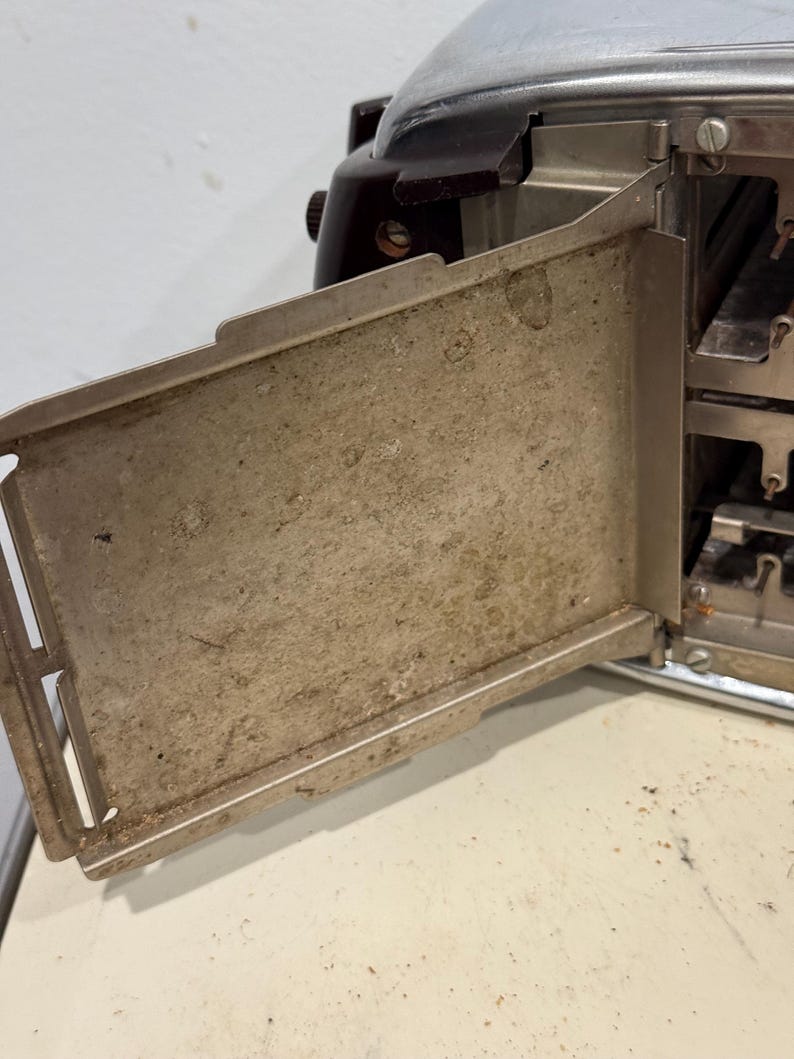 Vintage Mid Century Toastmaster Toaster, Chrome and Bakelite - Etsy