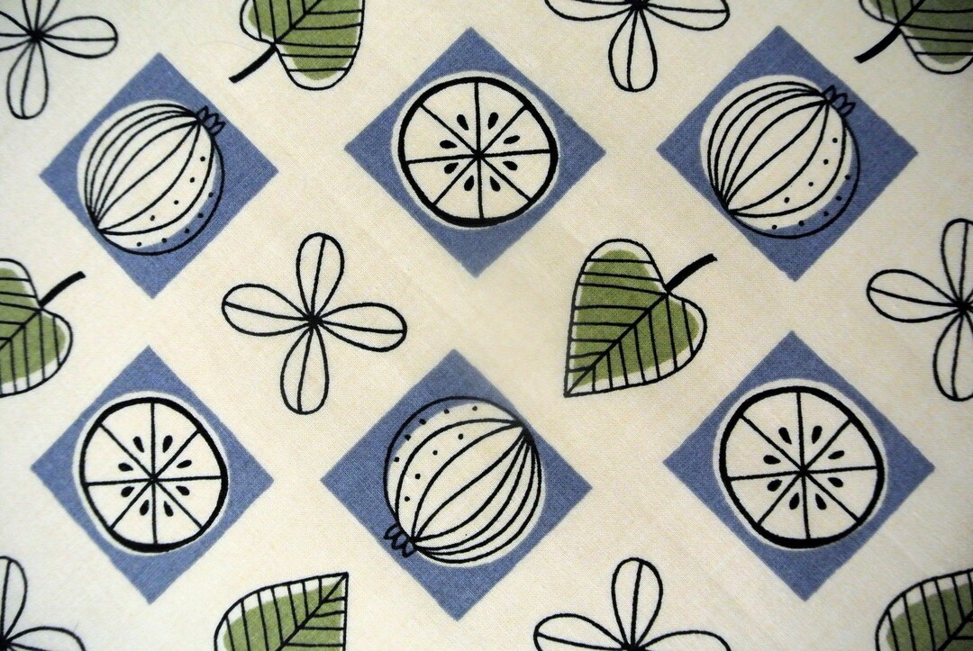Vintage 1970s Floral Fruit Print Fabric: Unused Cotton Blend - Etsy