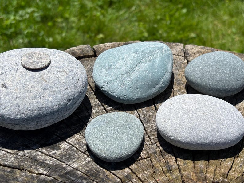 Beach Stone Stacks ~ Zen Garden ~ Natural Cairn Stones Balancing Rocks ...
