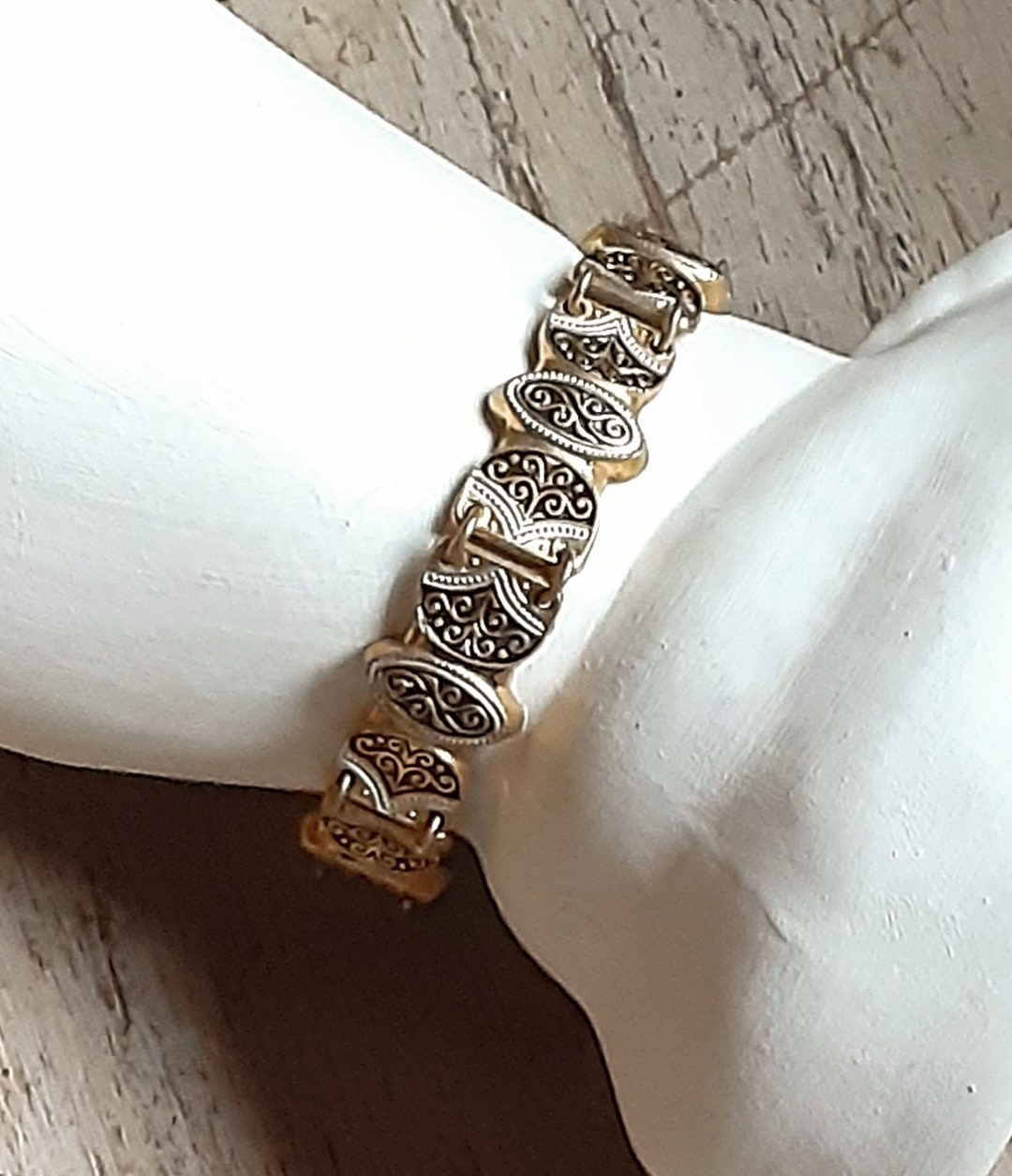 Damascene Link Bracelet Black Silver Gold on Gold Tone Metal Settings ...