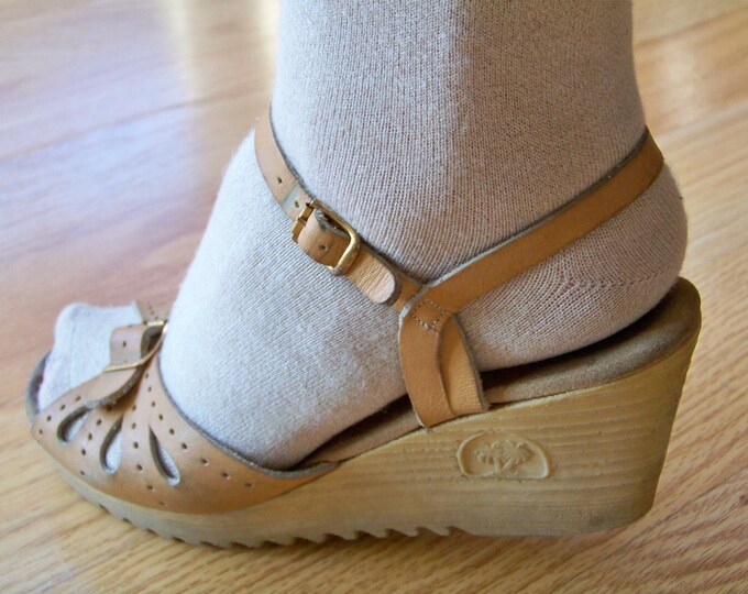 70's Tan Leather Platform Wedge Sandals Vintage W/ Palm Trees in Heel 7 ...