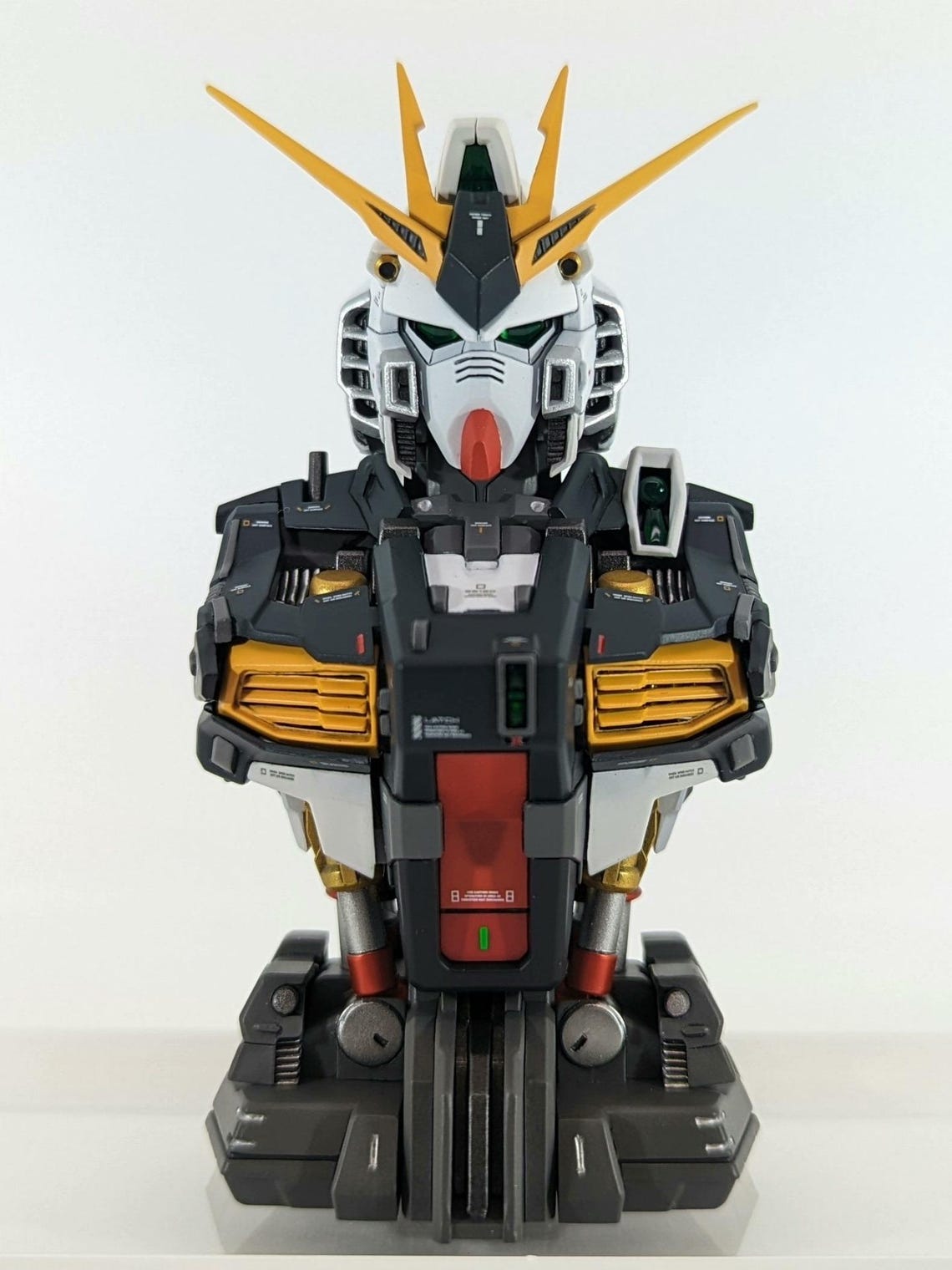 Nu Gundam Bust: Custom Painted LED Mecha Statue | Anime Gift | Gaming ...