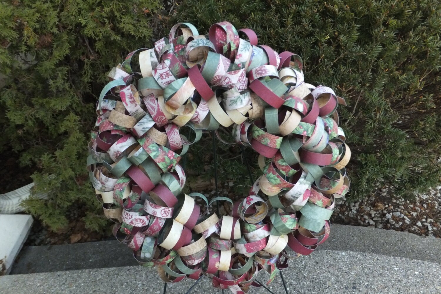 Christmas Curly Paper Wreath - Etsy