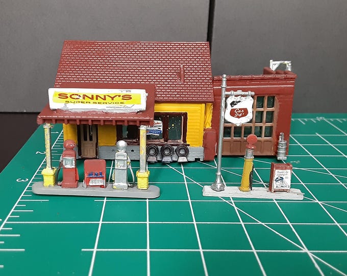 N-scale Gas Station and Garage - Assembled - Etsy