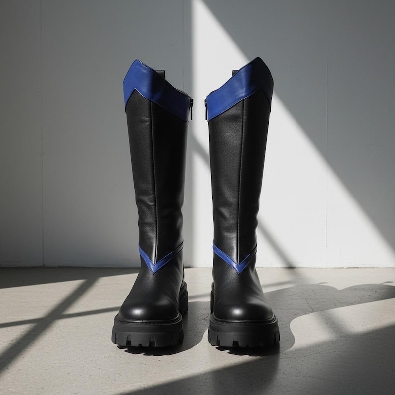 Nightwing Cosplay Boots – Custom DC Comics Inspired Footwear for ...