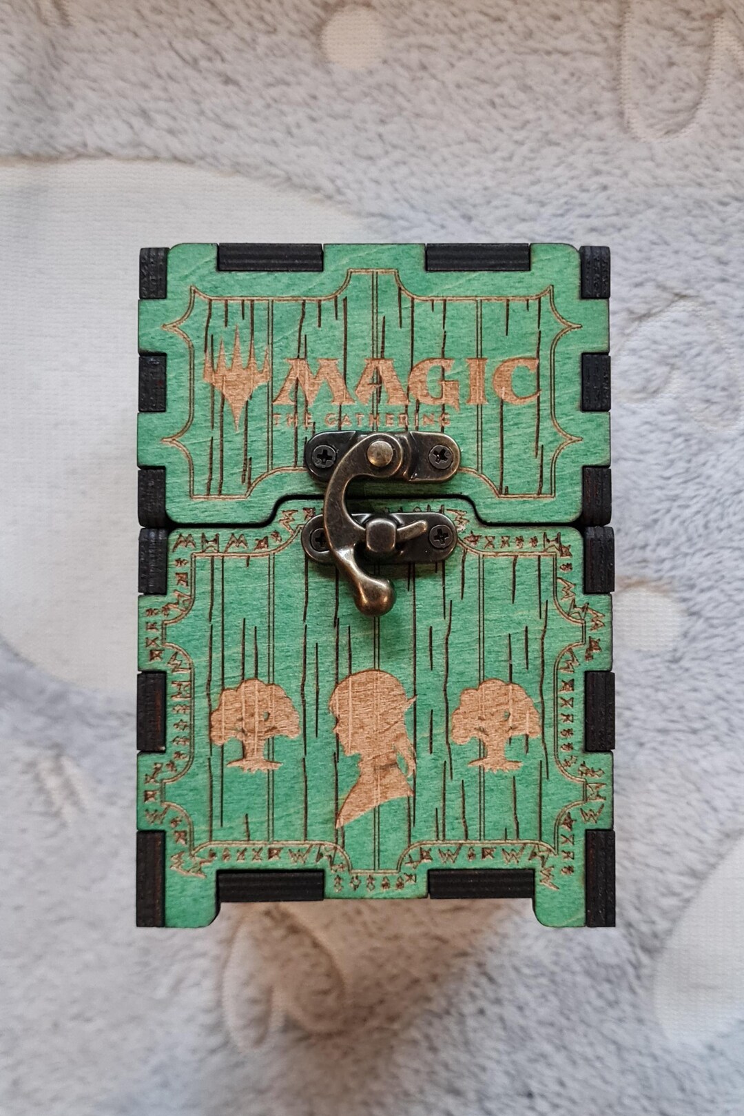 Magic the Gathering Commander Wooden Deck Box – Handmade Engraved MTG ...