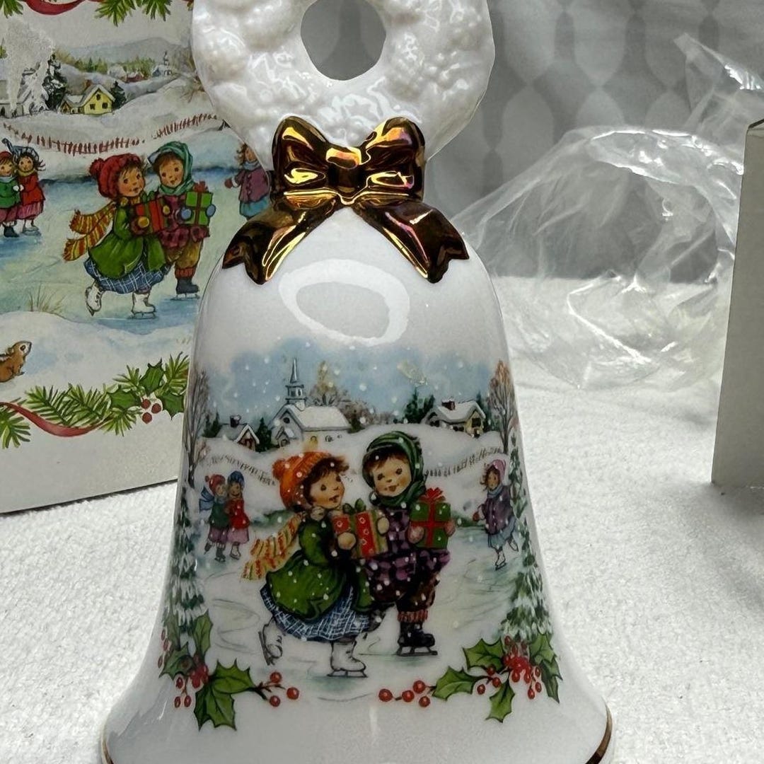Avon Christmas Bell 1986 Holiday Collectible Porcelain Wreath Ornament ...