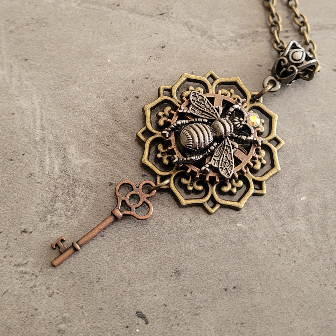 Romantic Gothic Steampunk Bee Insect Clock Gear Key Filigree Charm ...