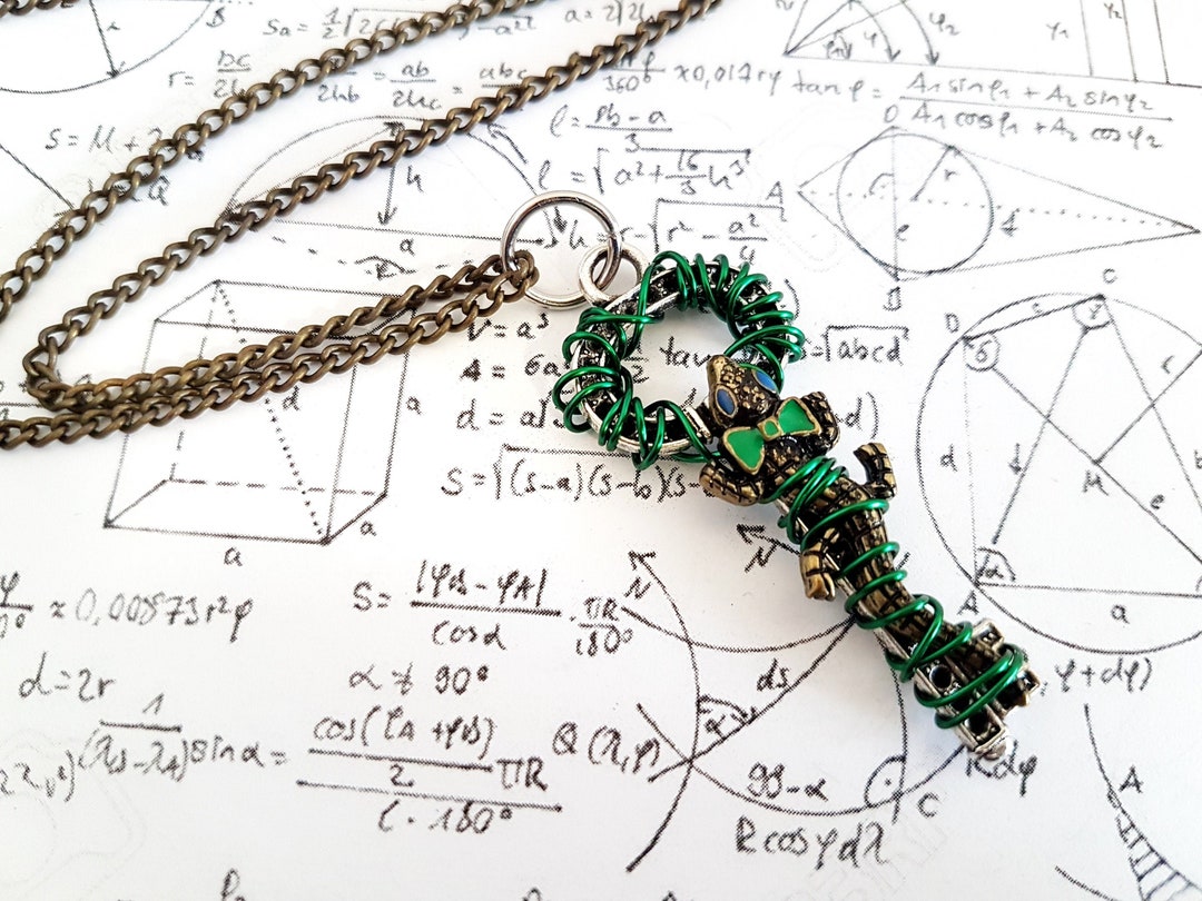 Green Lizard - Gothic Steampunk Bronze Key With a Green Wire and Lizard ...