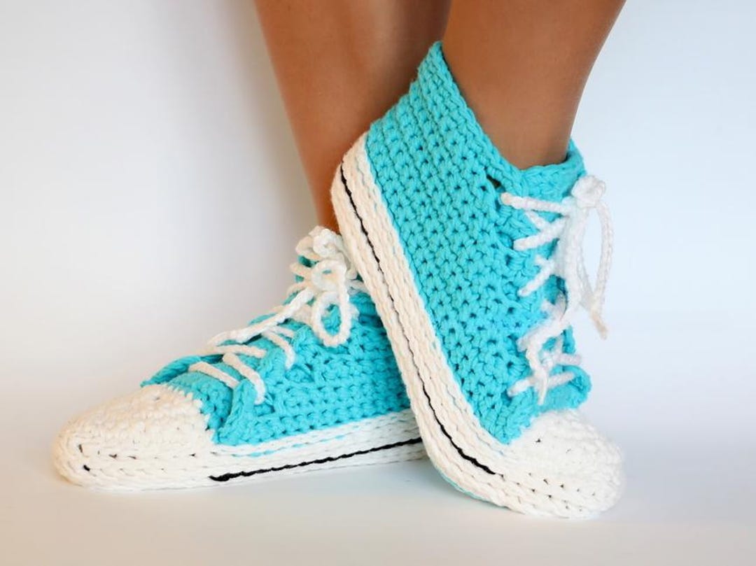 Crochet Sneaker Slippers Pattern for Adults – Sporty Converse-style ...