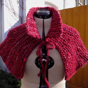 Ode to Outlander hand knit capelet wool shawl knitted in Gypsy | Etsy