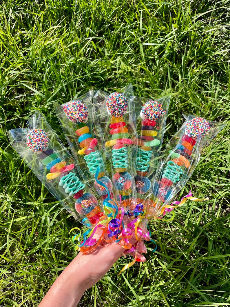 Candy Kabobs: Kids Birthday Party Favors, Classroom Birthday Treat ...