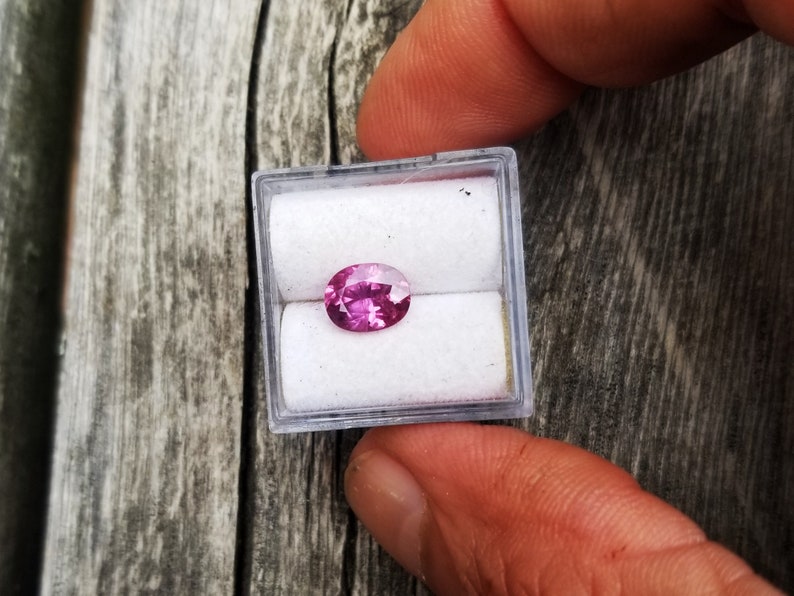 Natural Oval Ceylon Raspberry Sapphire for Engagement Ring - Etsy